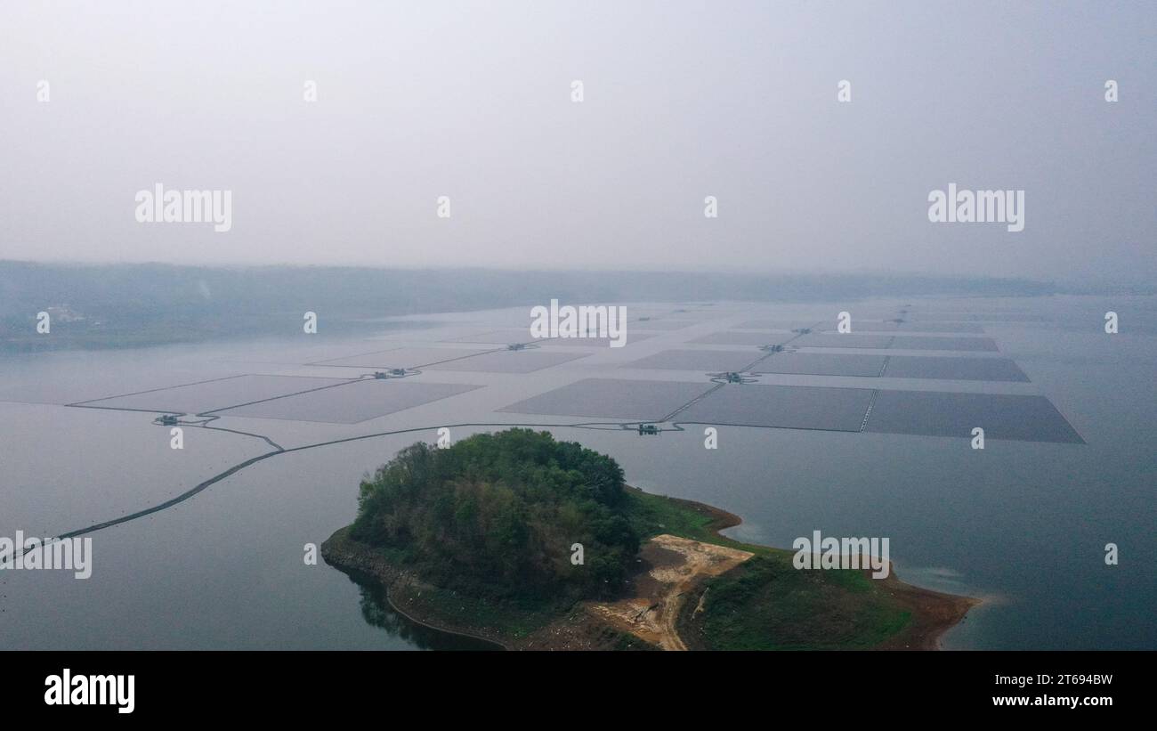 (231109) -- JAKARTA, Nov. 9, 2023 (Xinhua) -- This aerial photo taken ...