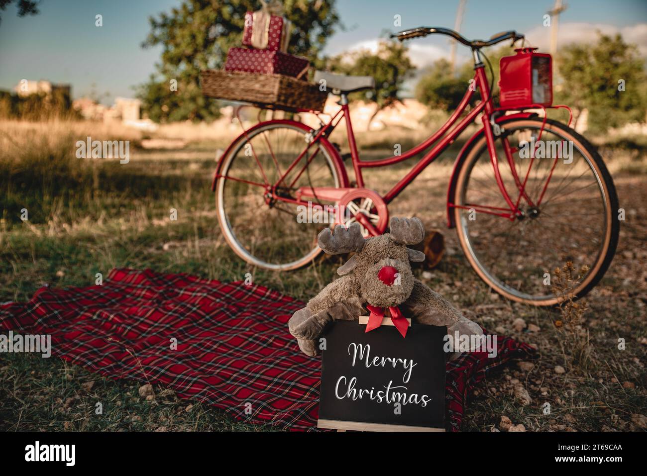Cycle festive hi-res stock photography and images - Alamy