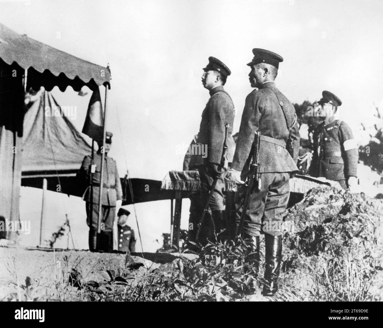 Emperor Hirohito and General Honjo Shigerubei at a Japanese Army ...