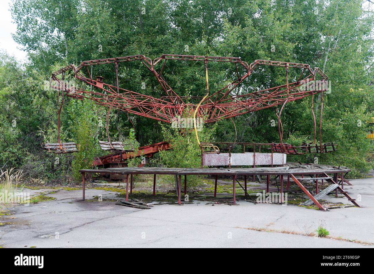 The Paratrooper ride in the Pripyat amusement park near Chernobyl Stock Photo - Alamy