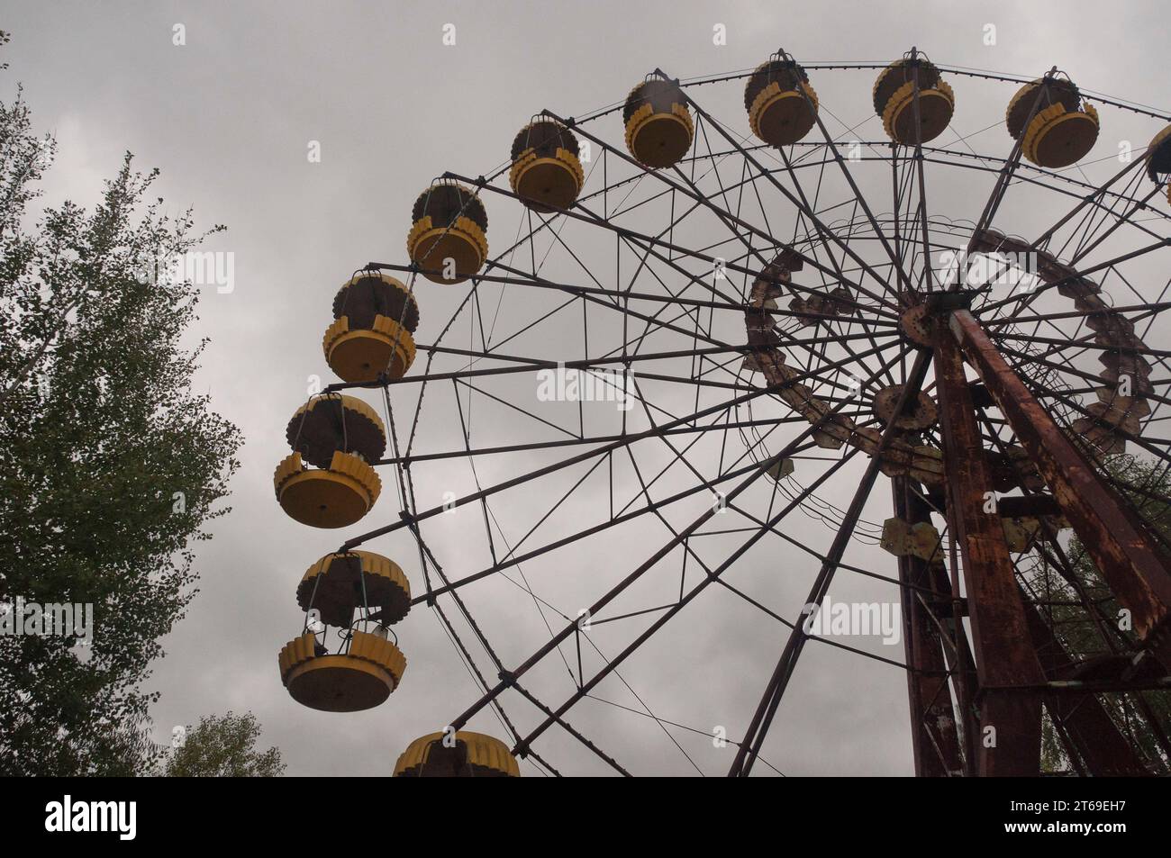 The Pripyat Ferris Wheel near Chernobyl Stock Photo - Alamy