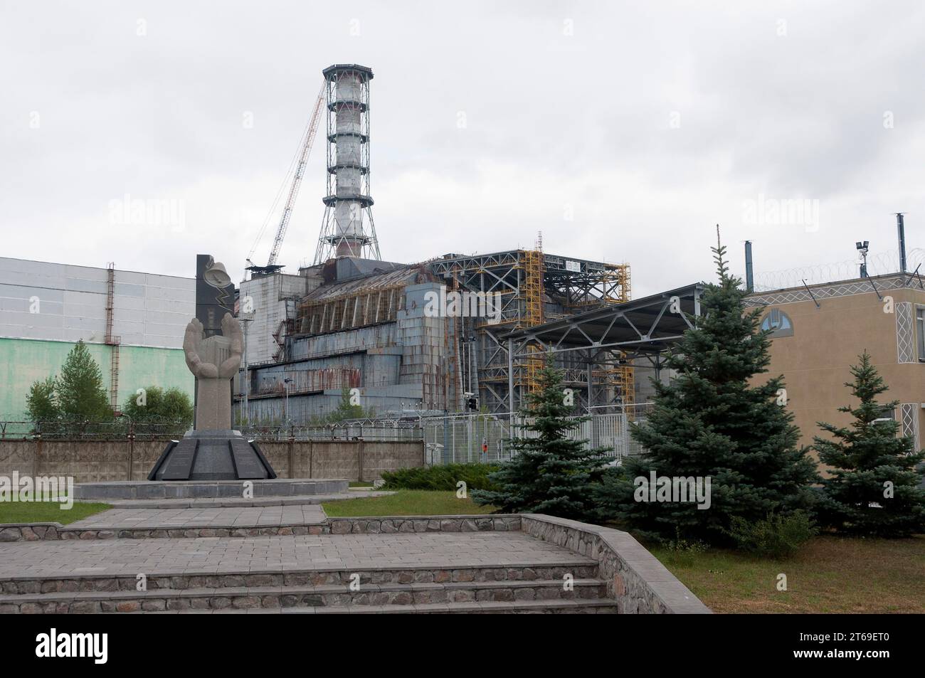 Reactor 4 of the Chernobyl Nuclear Power Plant underneath the original ...