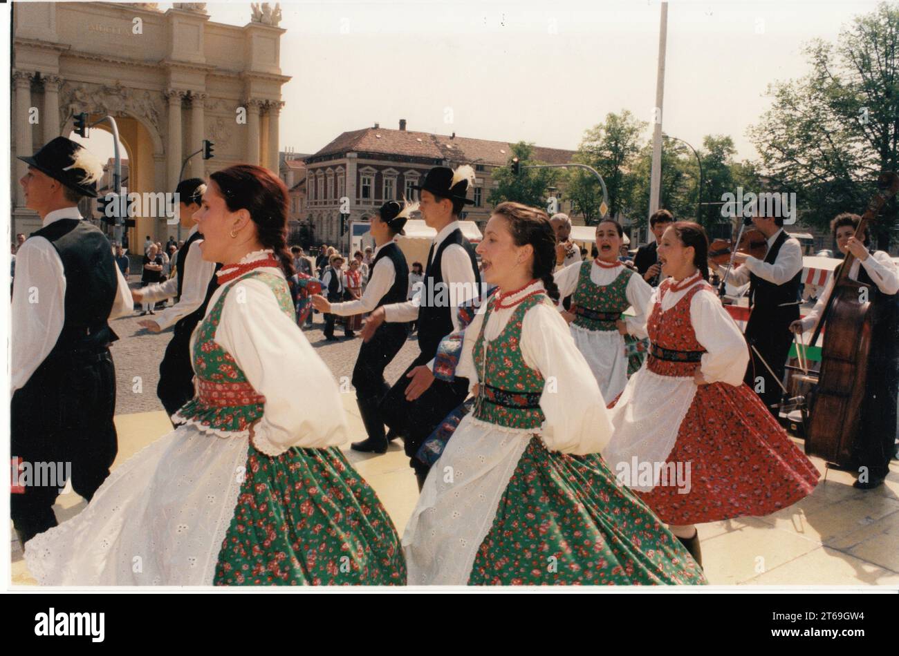 Hungarian folklore hi-res stock photography and images - Alamy