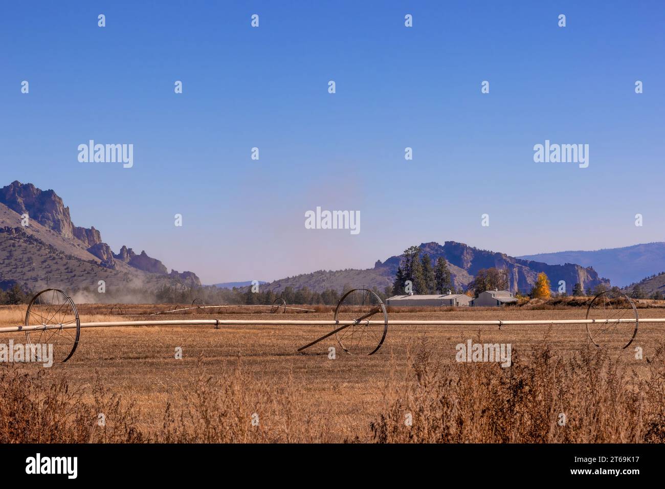 Agricultural land with irrigation stytem and grain stubbled field in ...