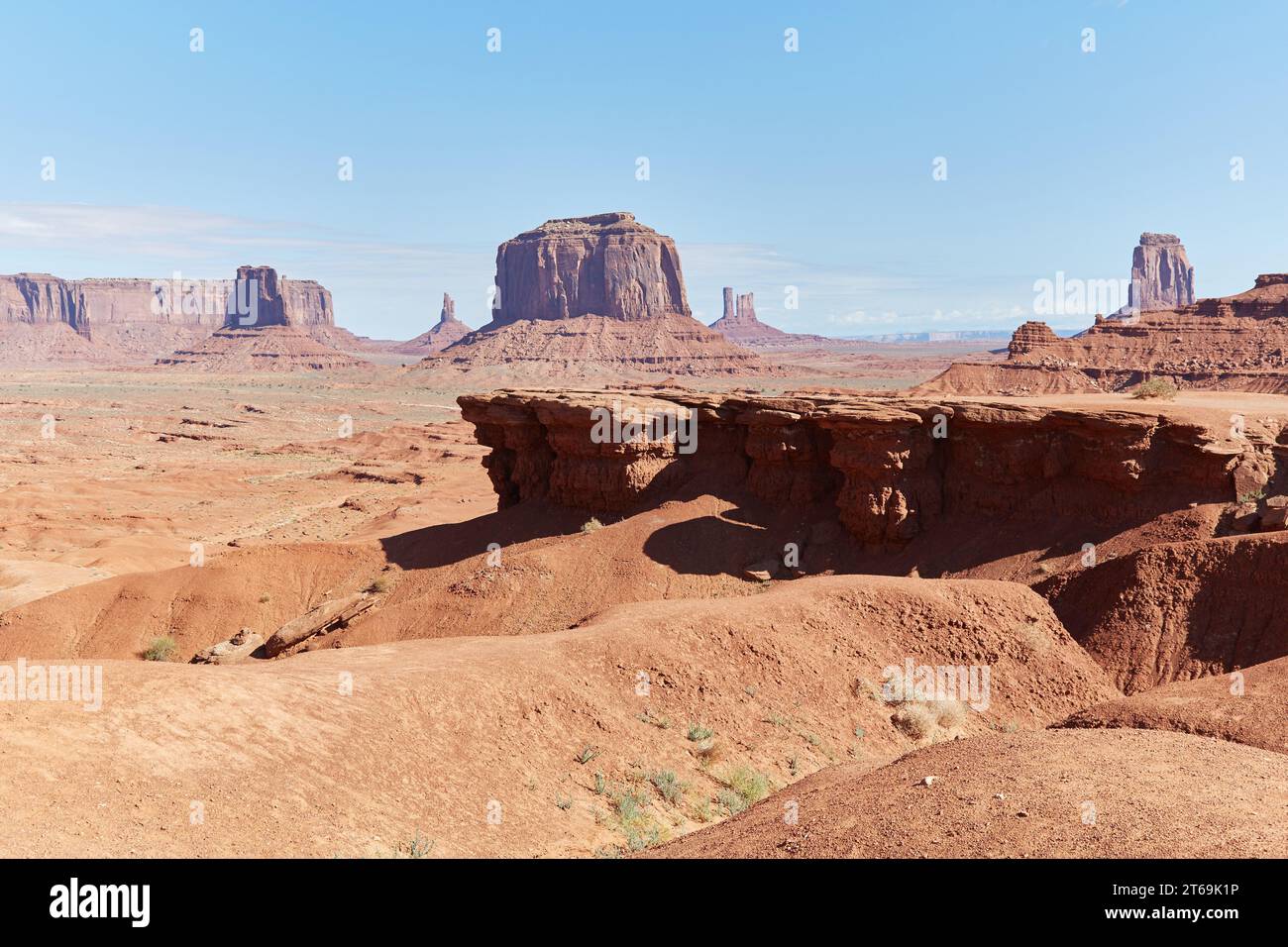 The iconic John Ford's Point, part of the Monument Valley Scenic Drive ...