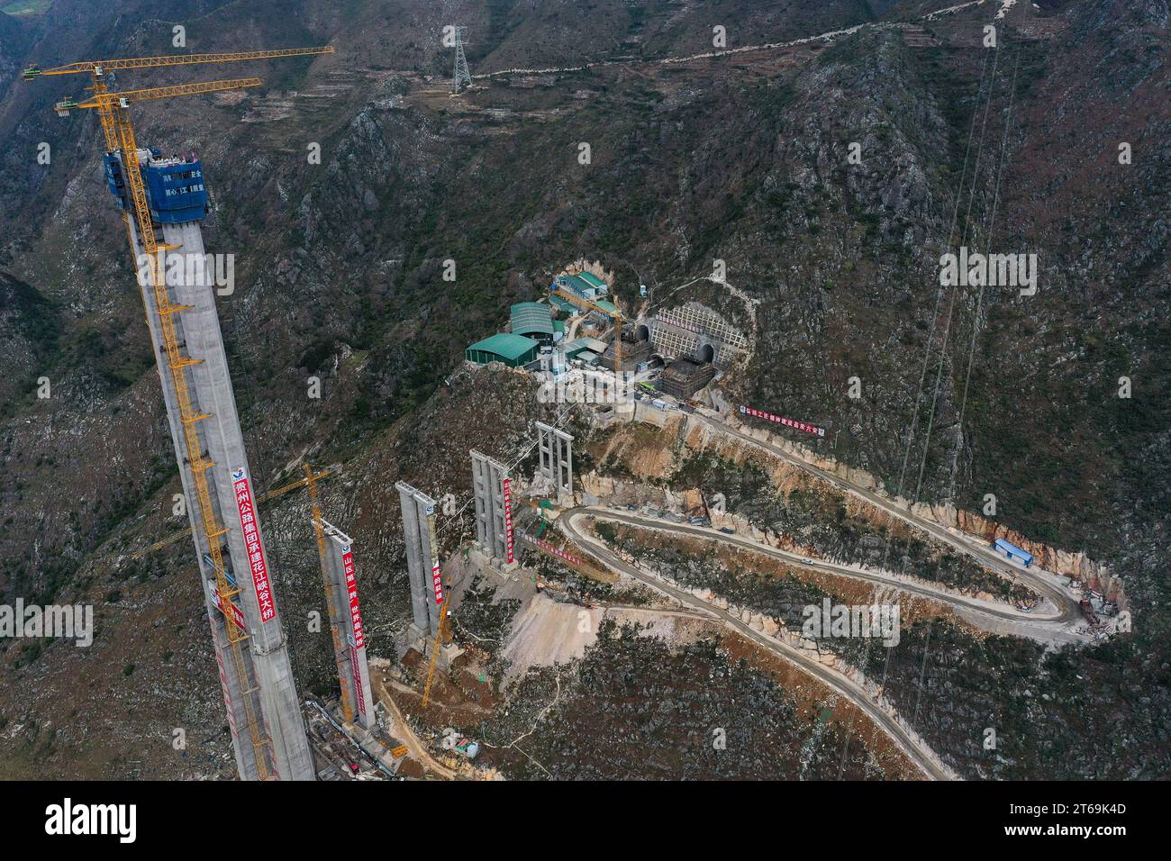 Highest bridge towers hi-res stock photography and images - Alamy