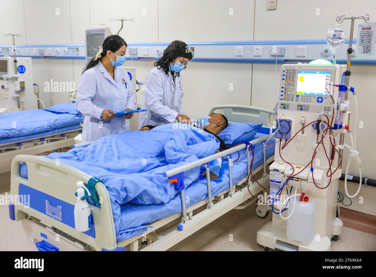 Hemodialysis hi-res stock photography and images - Alamy