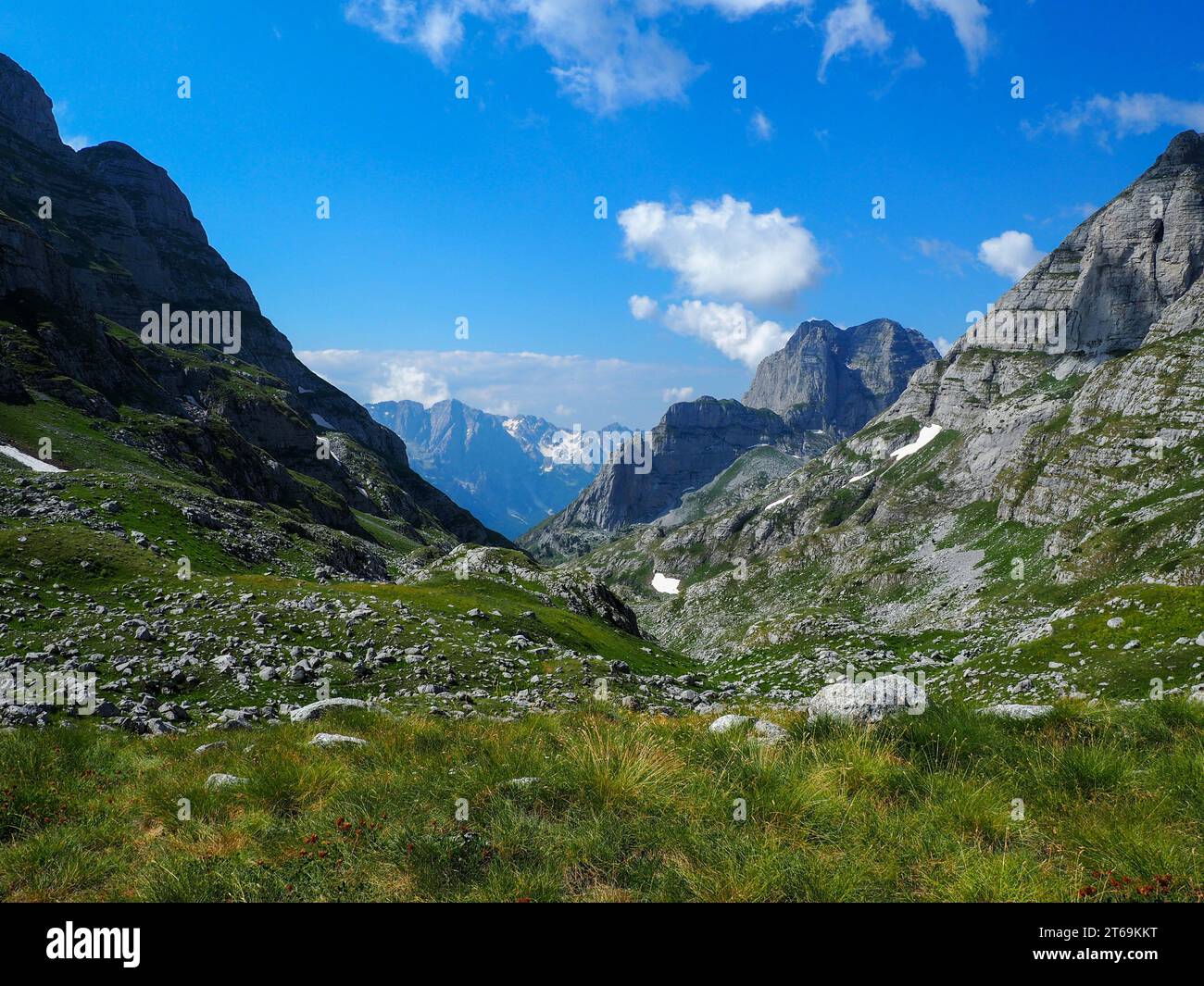 Picturesque landscape showcases towering hi-res stock photography and ...