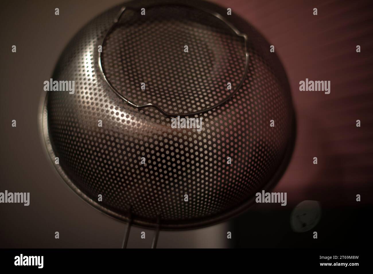 Mesh sieve hi-res stock photography and images - Alamy