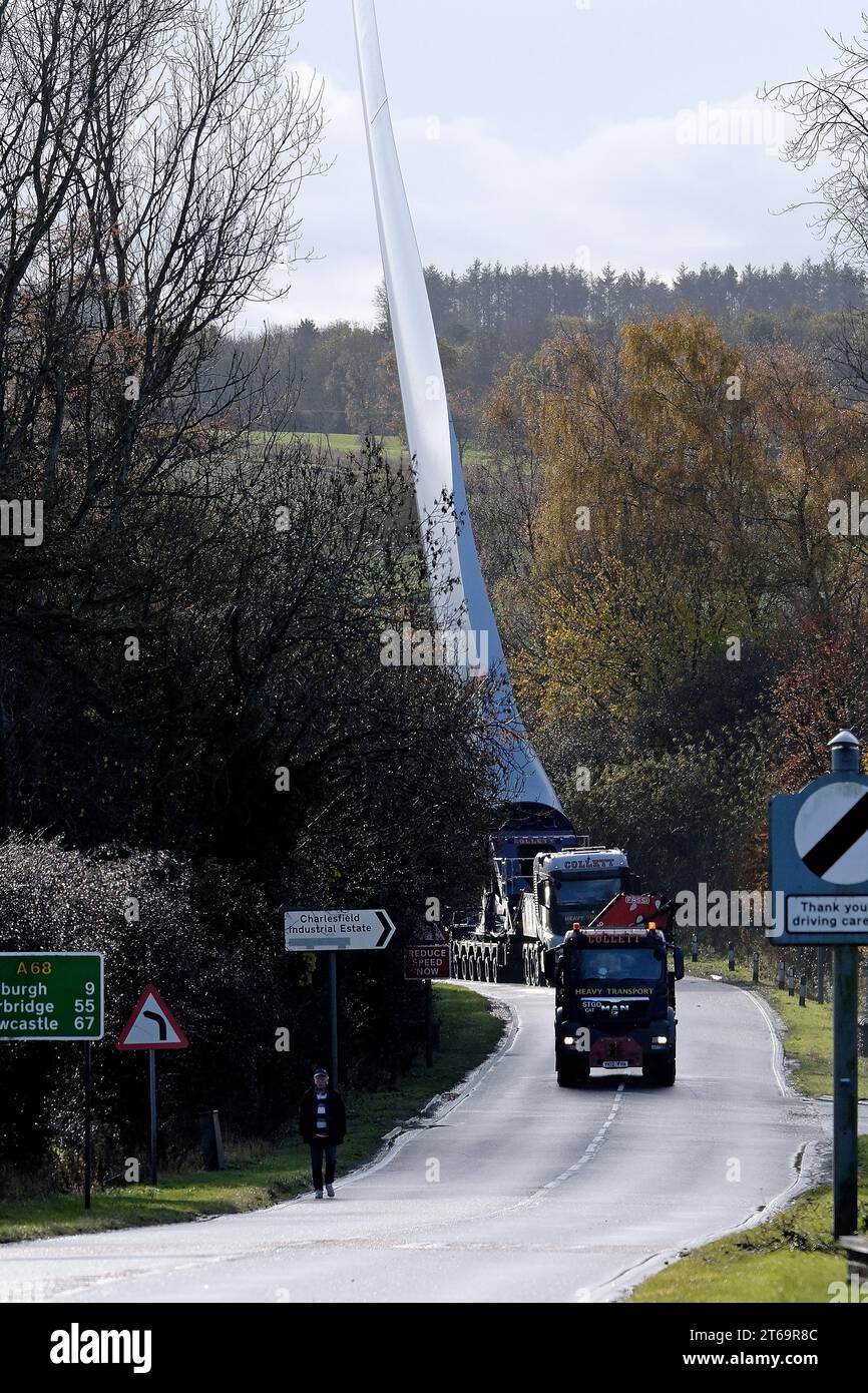 Travelling on A68 near St Boswells. Wind Turbine Blades on transport ...