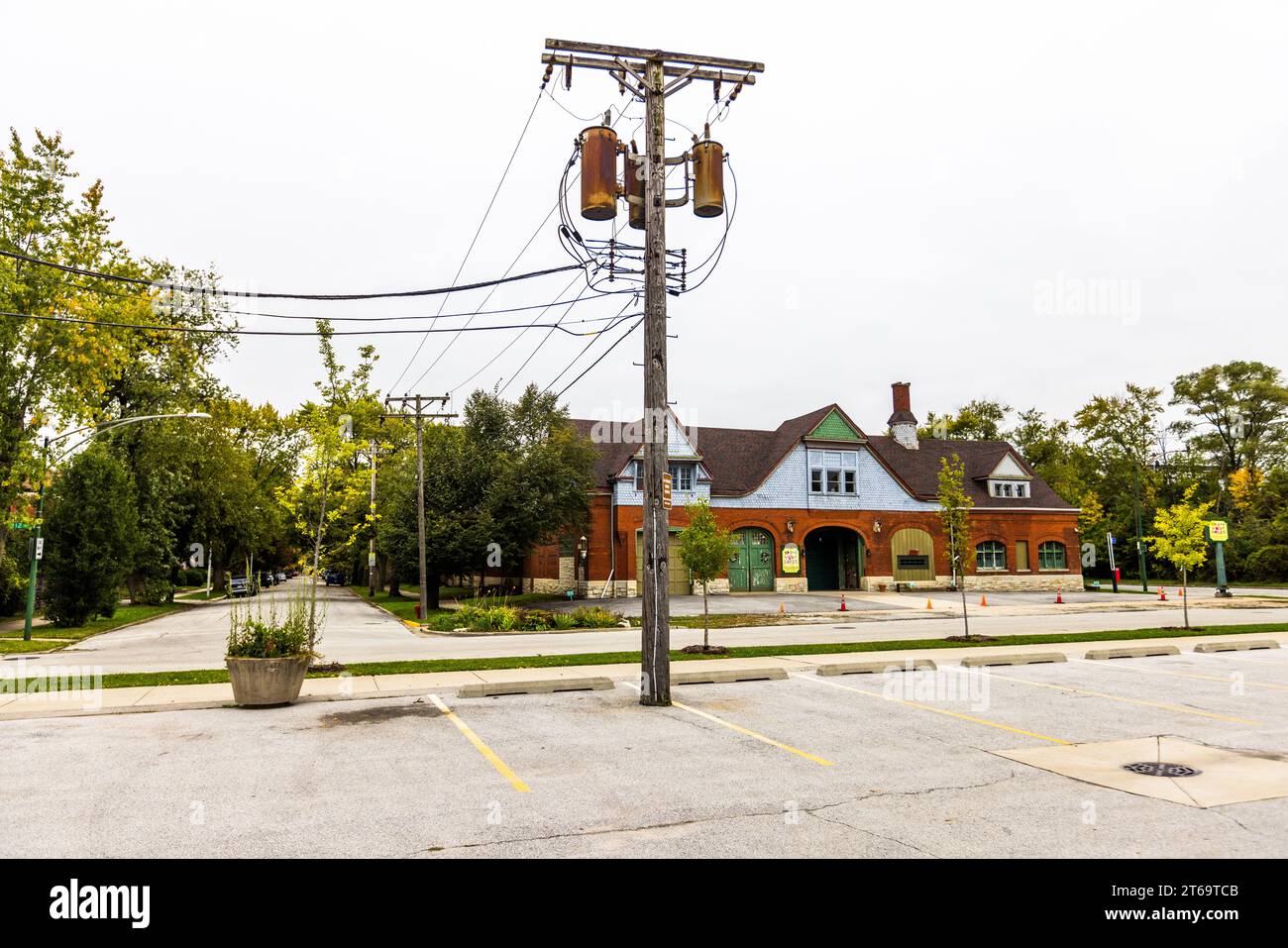 Transformers houses hi-res stock photography and images - Alamy