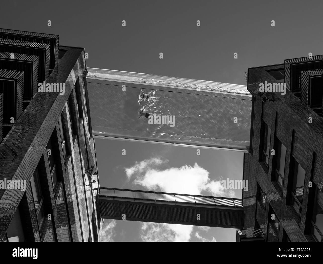 The Sky Pool, Embassy Gardens Swimming Pool, Embassy Gardens, Nine Elms ...