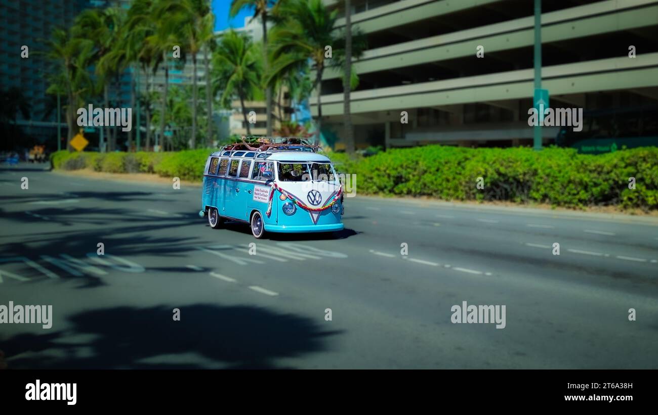 Vintage bus driving hi-res stock photography and images - Alamy