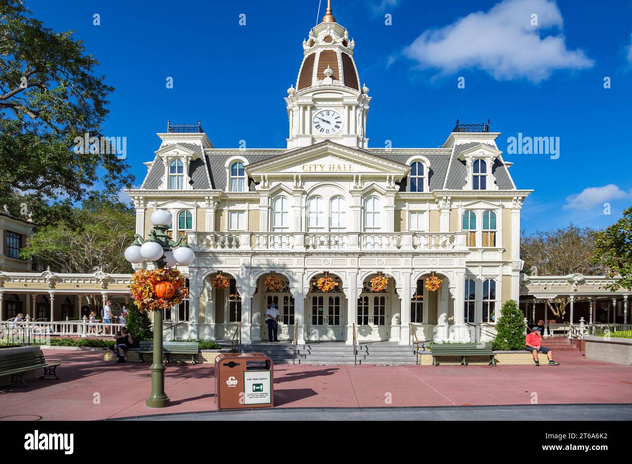 City Hall building in the Town Square on Main Street in Magic Kingdom ...