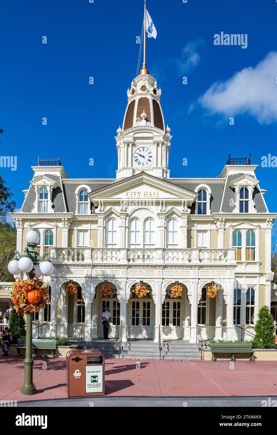 City Hall building in the Town Square on Main Street in Magic Kingdom ...