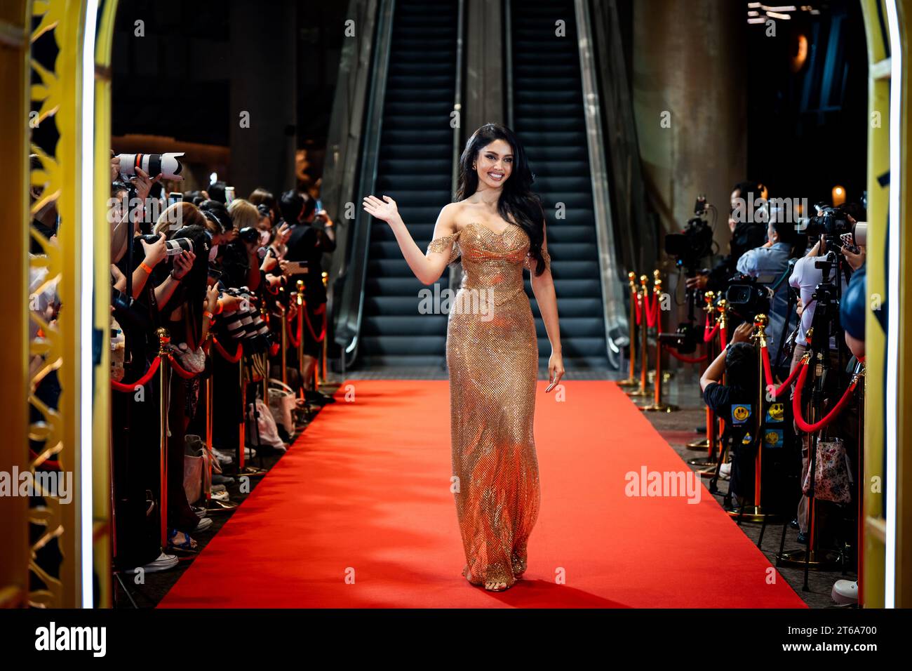 Thailand. 09th Nov, 2023. A supermodel walks on the red carpet during ...