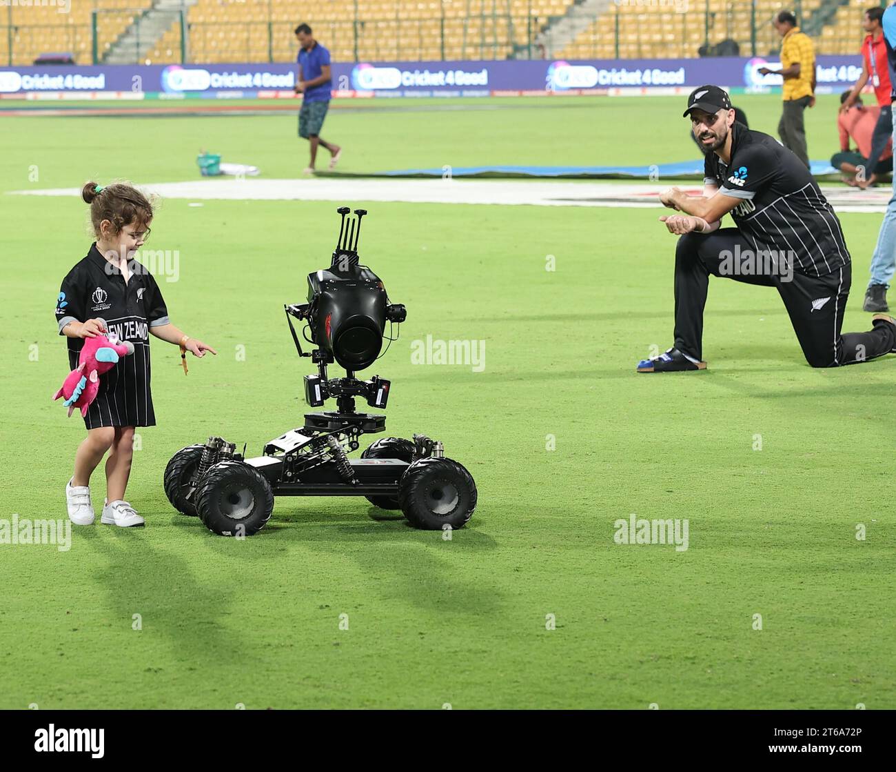 Bangalore, Karnataka, INDIA. 9th Nov, 2023. ICC Men's Cricket World Cup ...