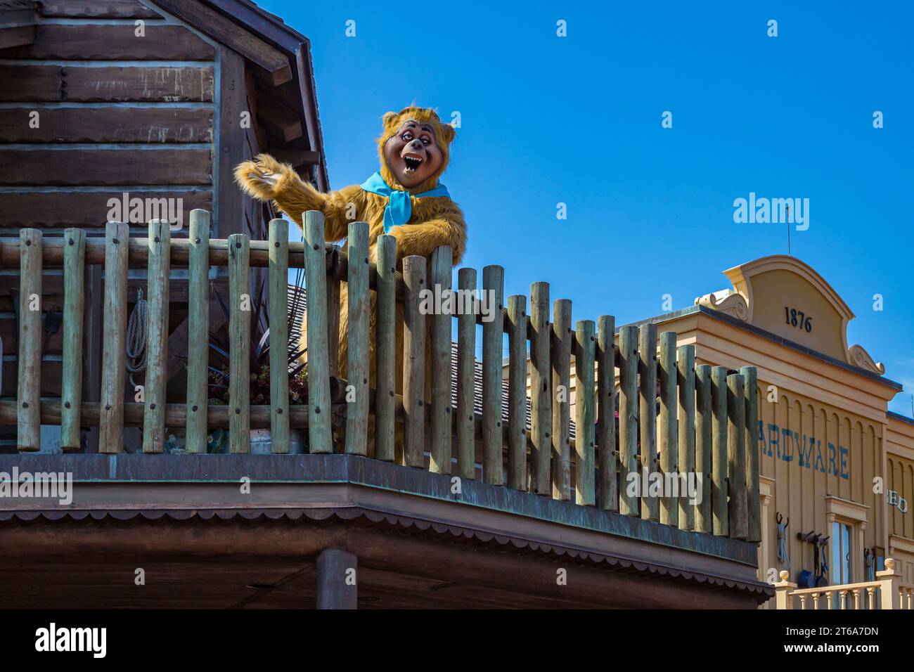 Character from the Country Bear Jamboree attraction welcome guests in ...