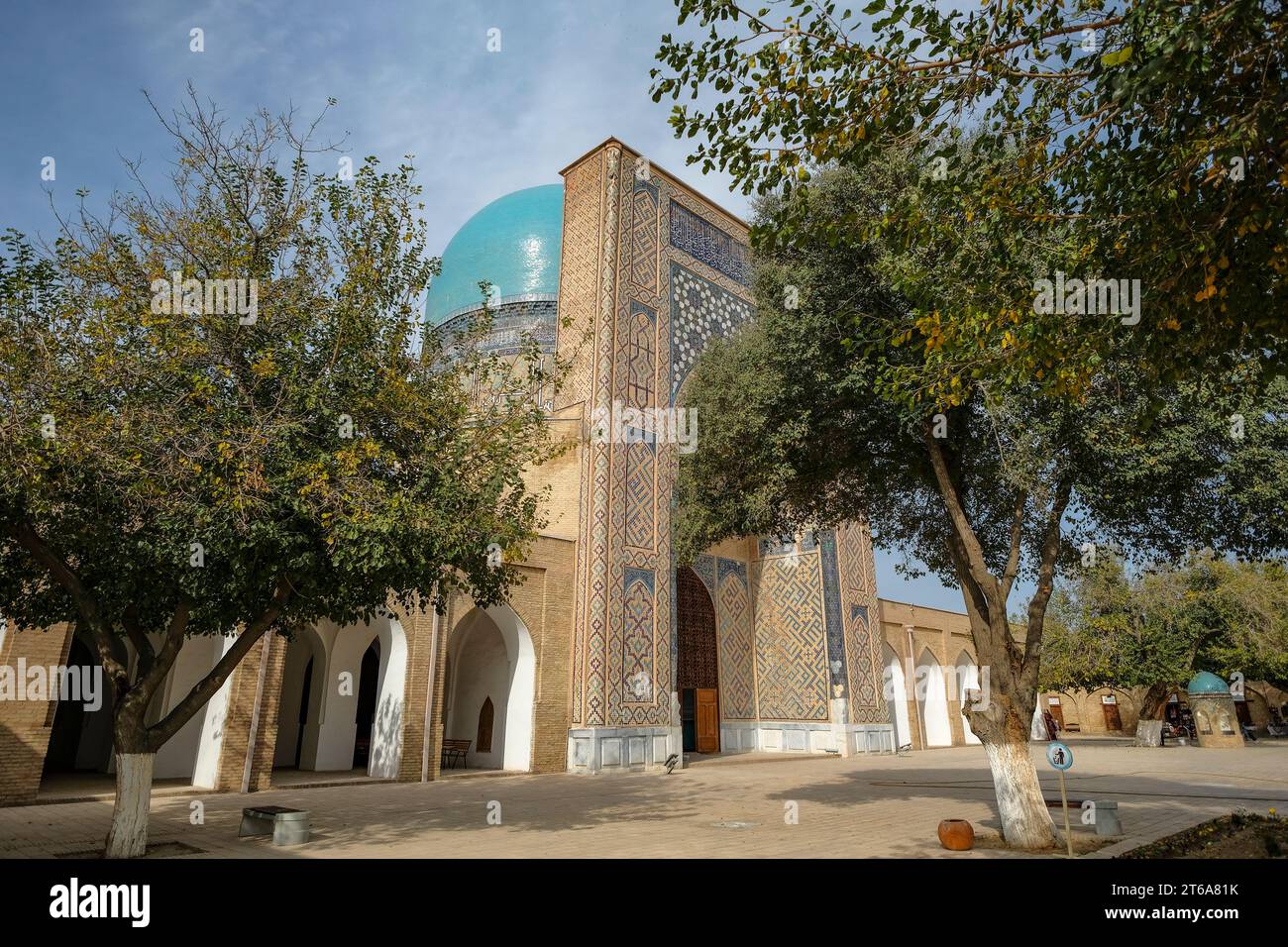 Shahrisabz, Uzbekistan - November 5, 2023: The Kok Gumbaz Mosque in ...