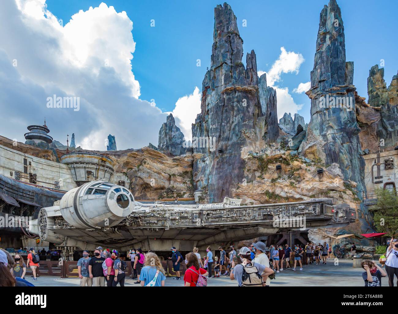 The Millennium Falcon light cargo starship in Star Wars Galaxy's Edge ...
