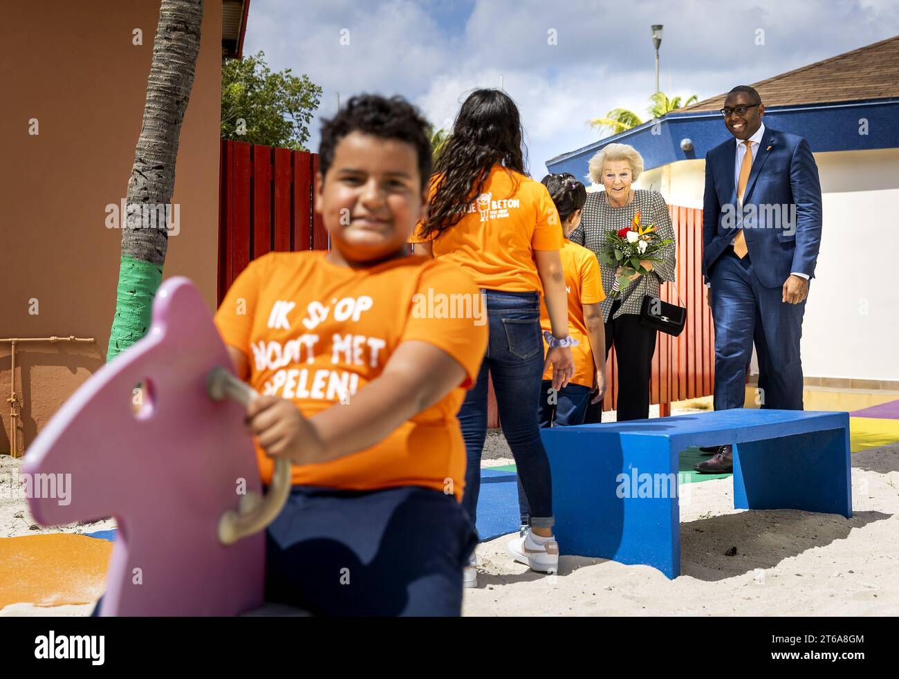 ORANJESTAD - Princess Beatrix visits the Neptali Henriquez Park ...