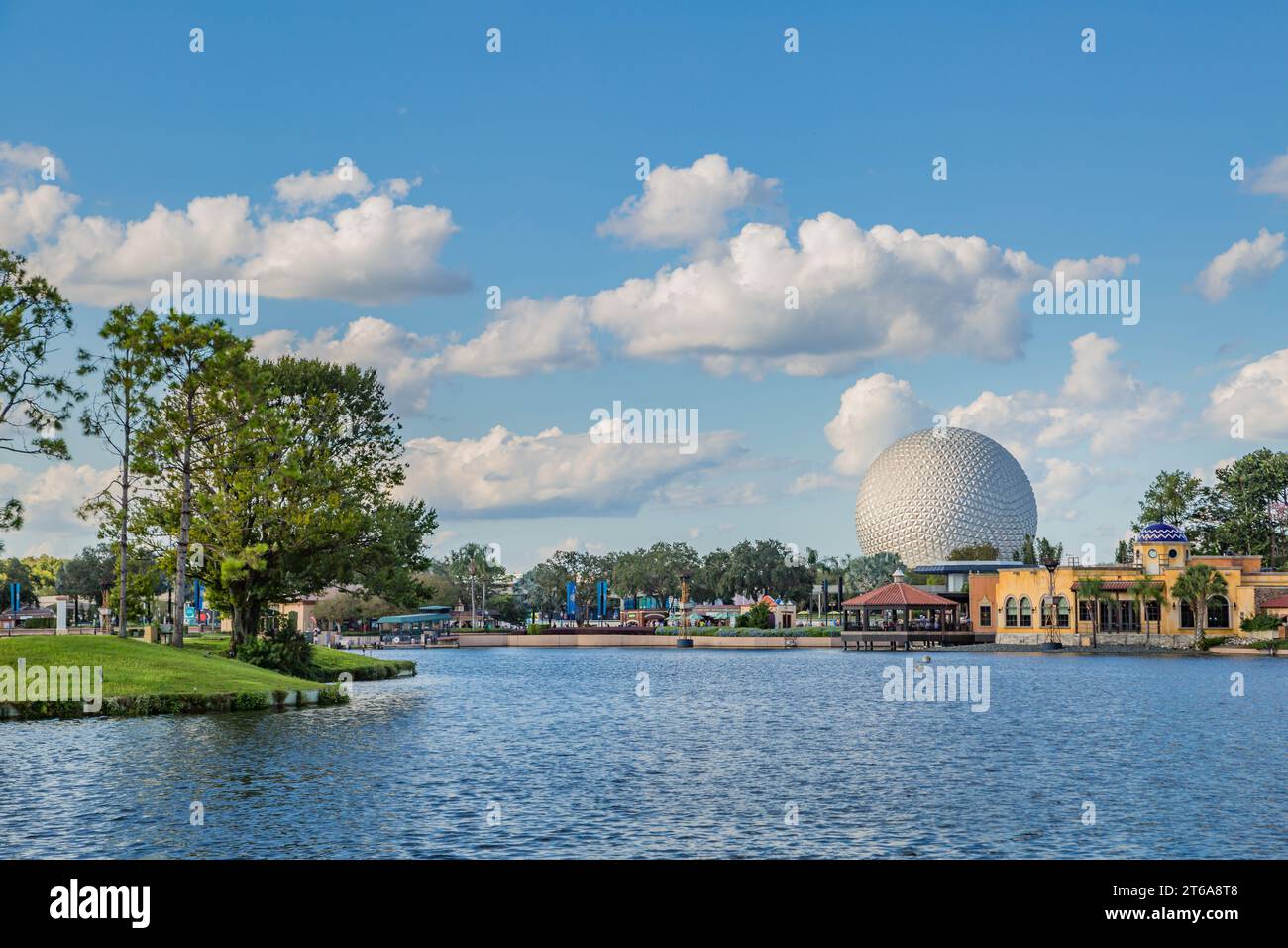 Spaceship Earth geodesic sphere behind the World Showcase Lagoon in ...