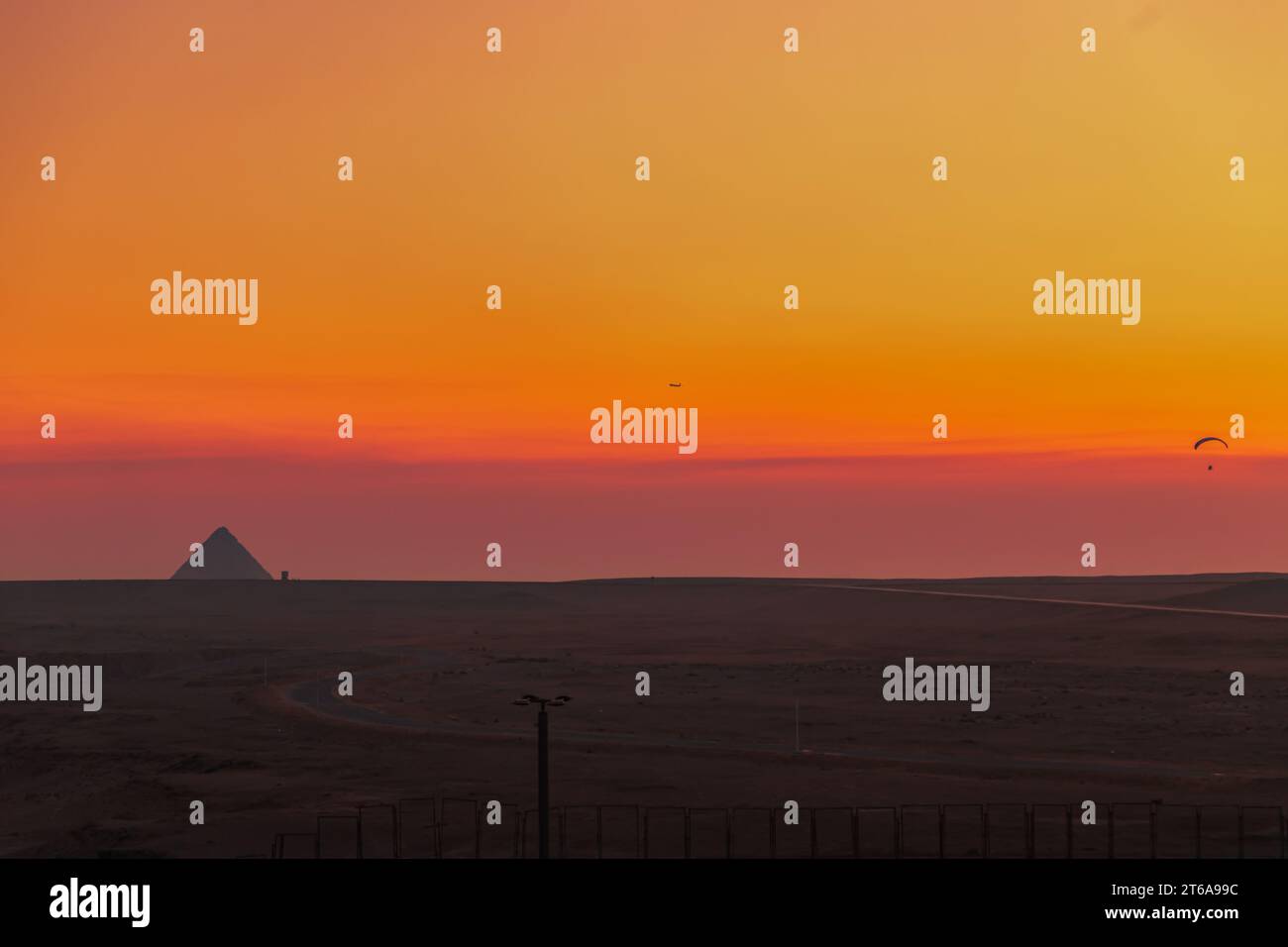 Sunset over pyramids giza egypt hi-res stock photography and images - Alamy