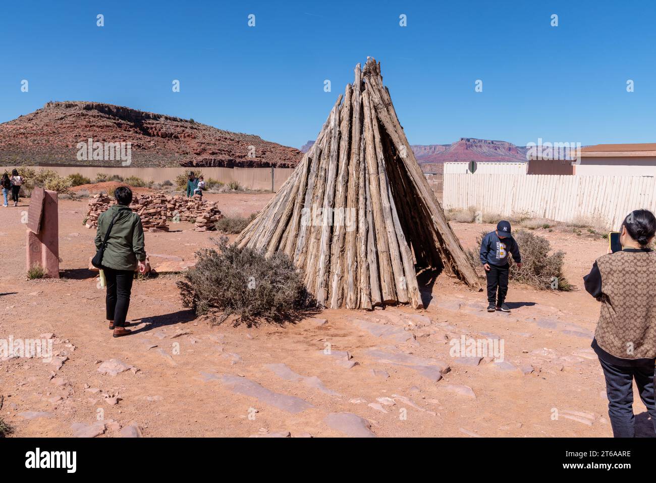 Hualapai wikiup exhibit teaches about native American culture at Grand ...