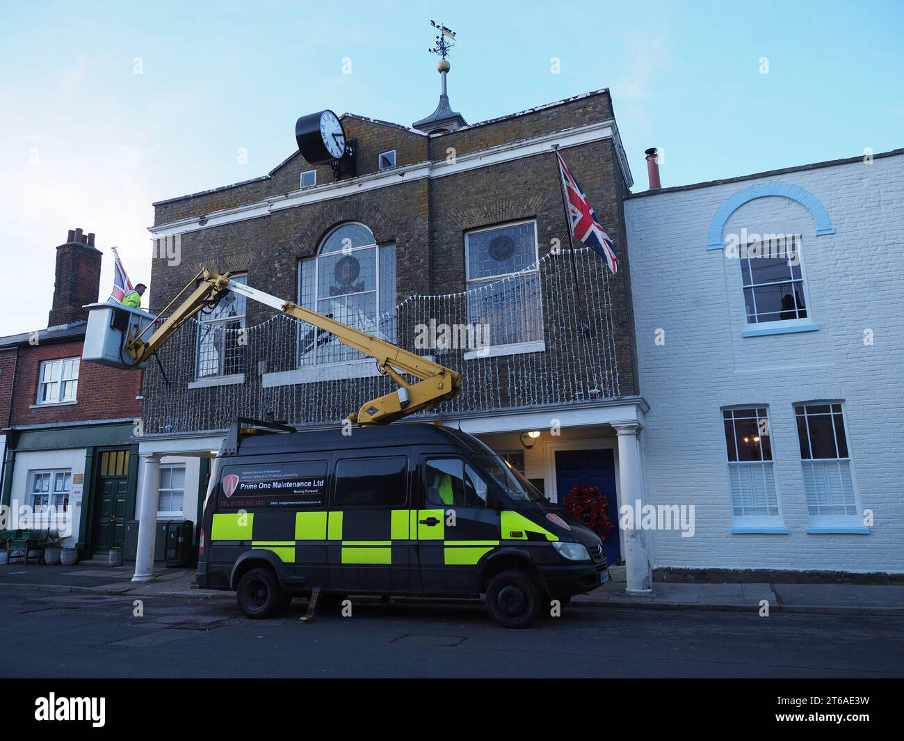Queenborough, Kent, UK. 9th Nov, 2023. Christmas lights being put up on ...