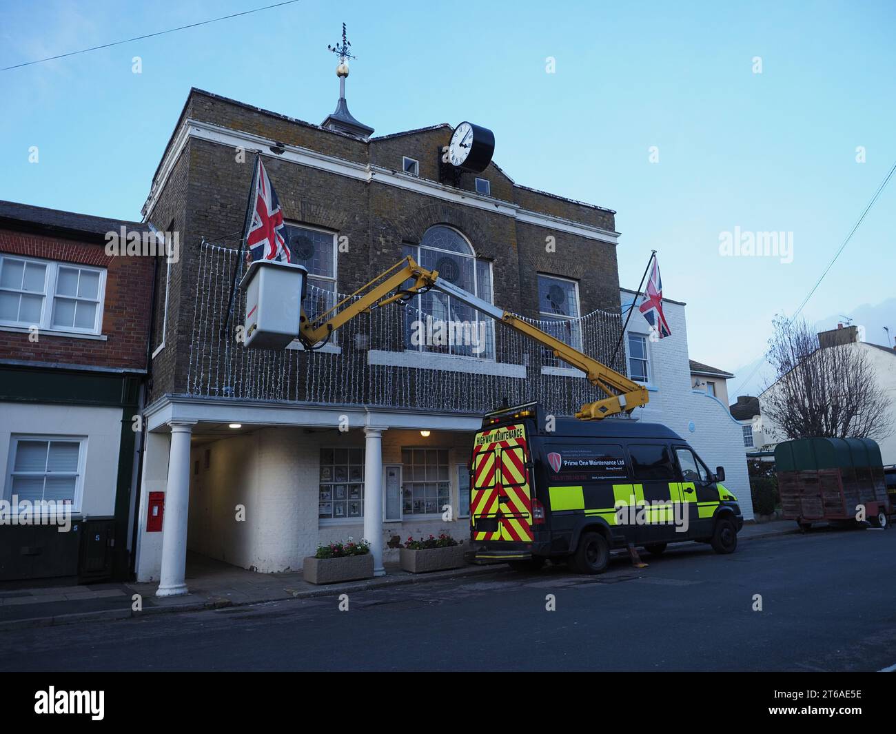 Queenborough, Kent, UK. 9th Nov, 2023. Christmas lights being put up on ...