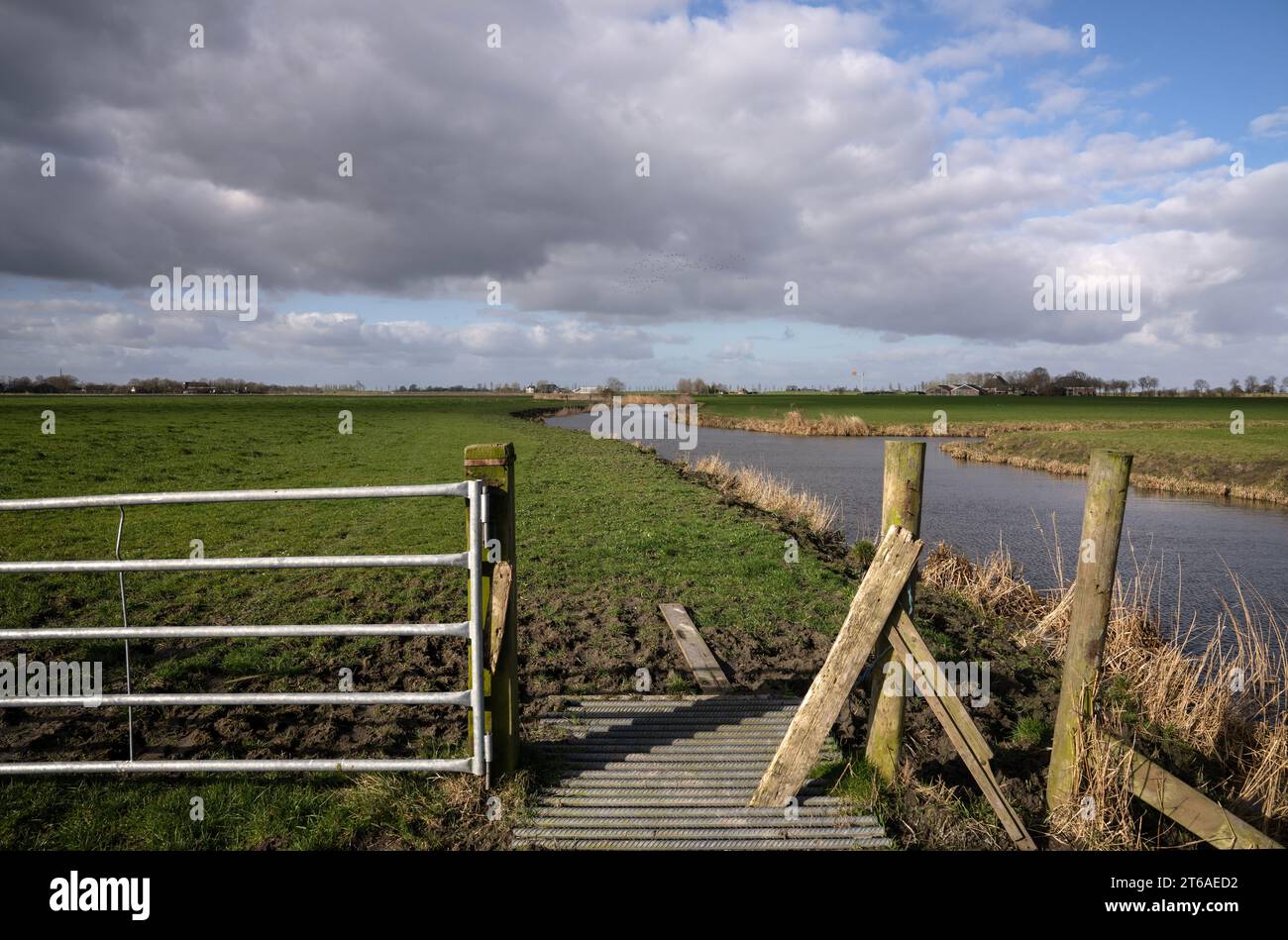 The landscape around the Groningen village of Niehove. A quiet walk can ...