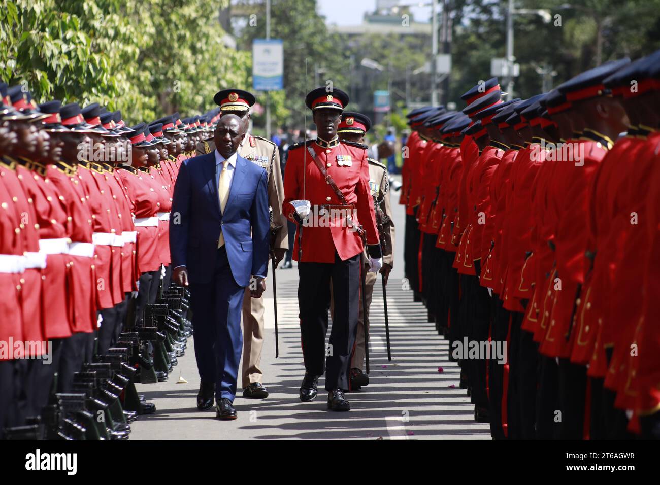 Nairobi, Kenya. 09th Nov, 2023. President William Ruto inspects a guard ...