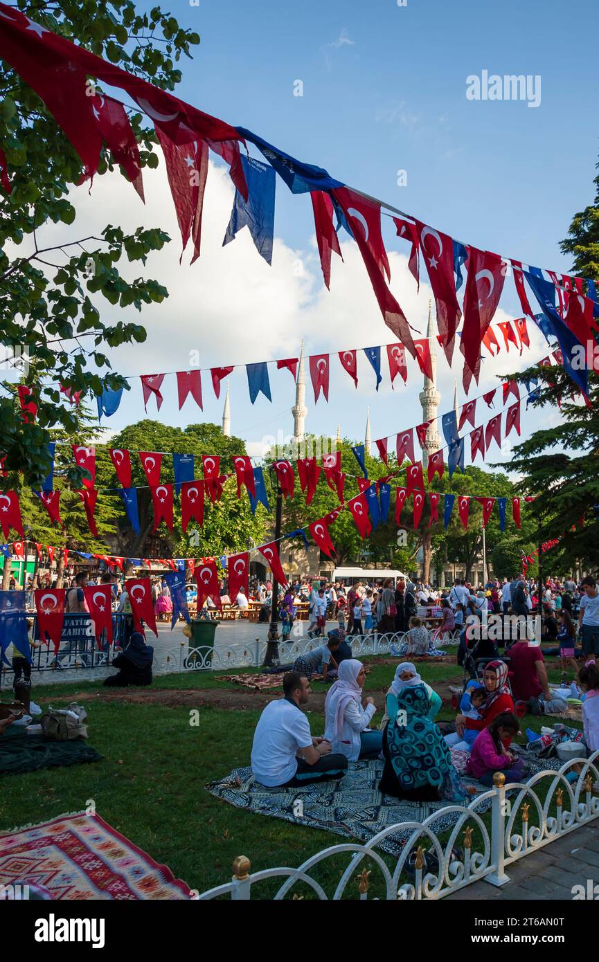 Muslim fasting holy month hi-res stock photography and images - Alamy