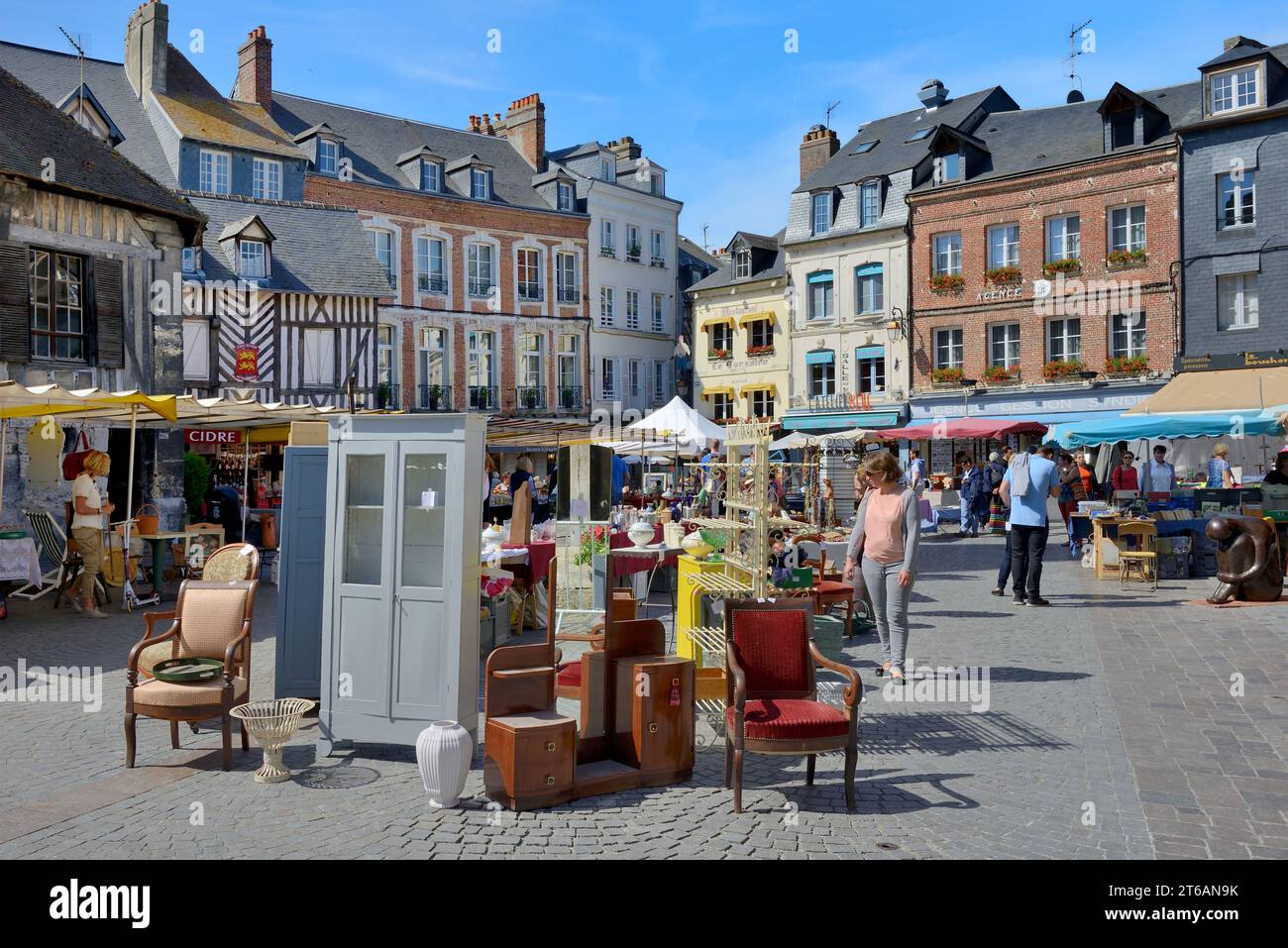 Brocante france hi-res stock photography and images - Alamy