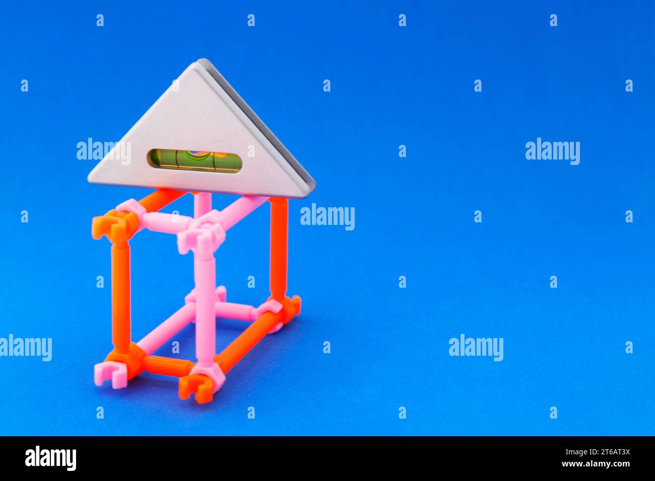 Triangular structure hi-res stock photography and images - Alamy