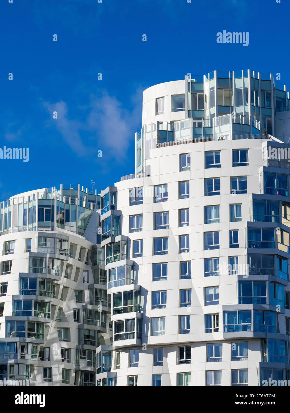 Pico House, Apartment Building near Battersea Power Station, Nine Elms ...