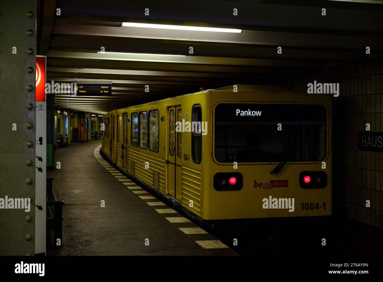 Berlinmetro hi-res stock photography and images - Alamy