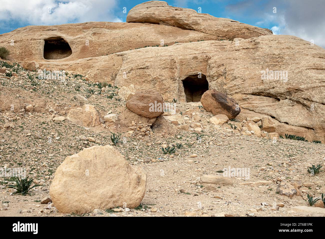 Sandstone caves dwellings carved hi-res stock photography and images - Alamy