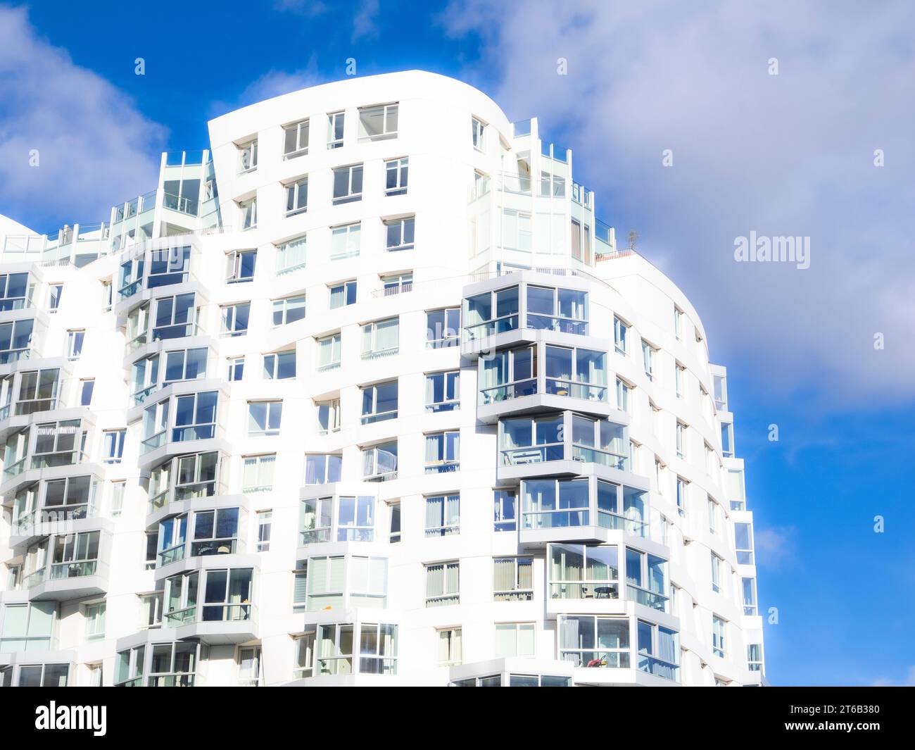 Pico House, Apartment Building near Battersea Power Station, Nine Elms ...