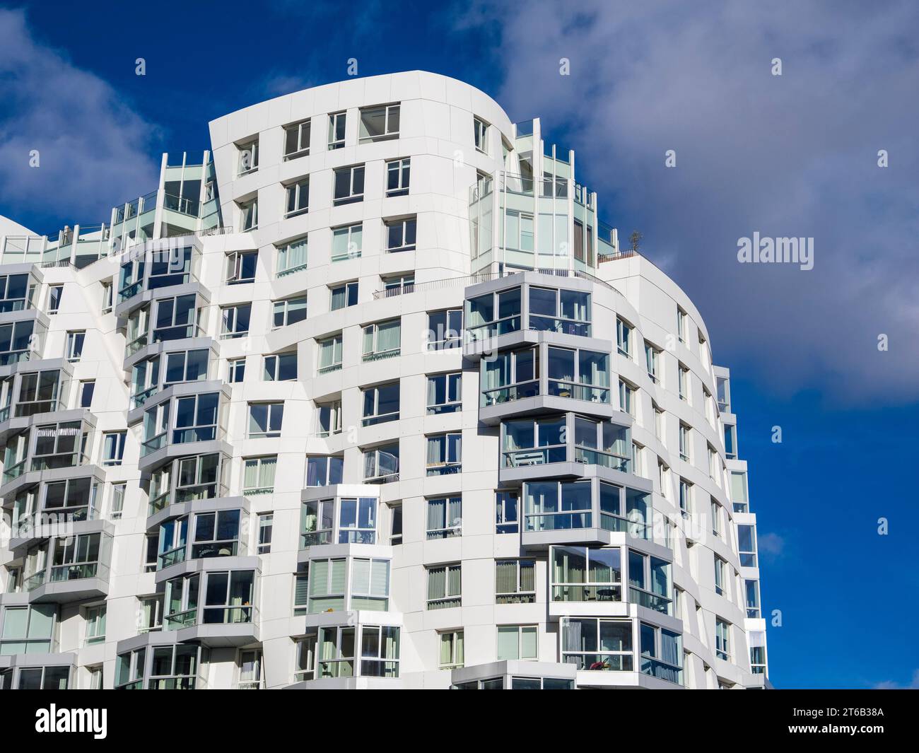 Pico House, Apartment Building near Battersea Power Station, Nine Elms ...