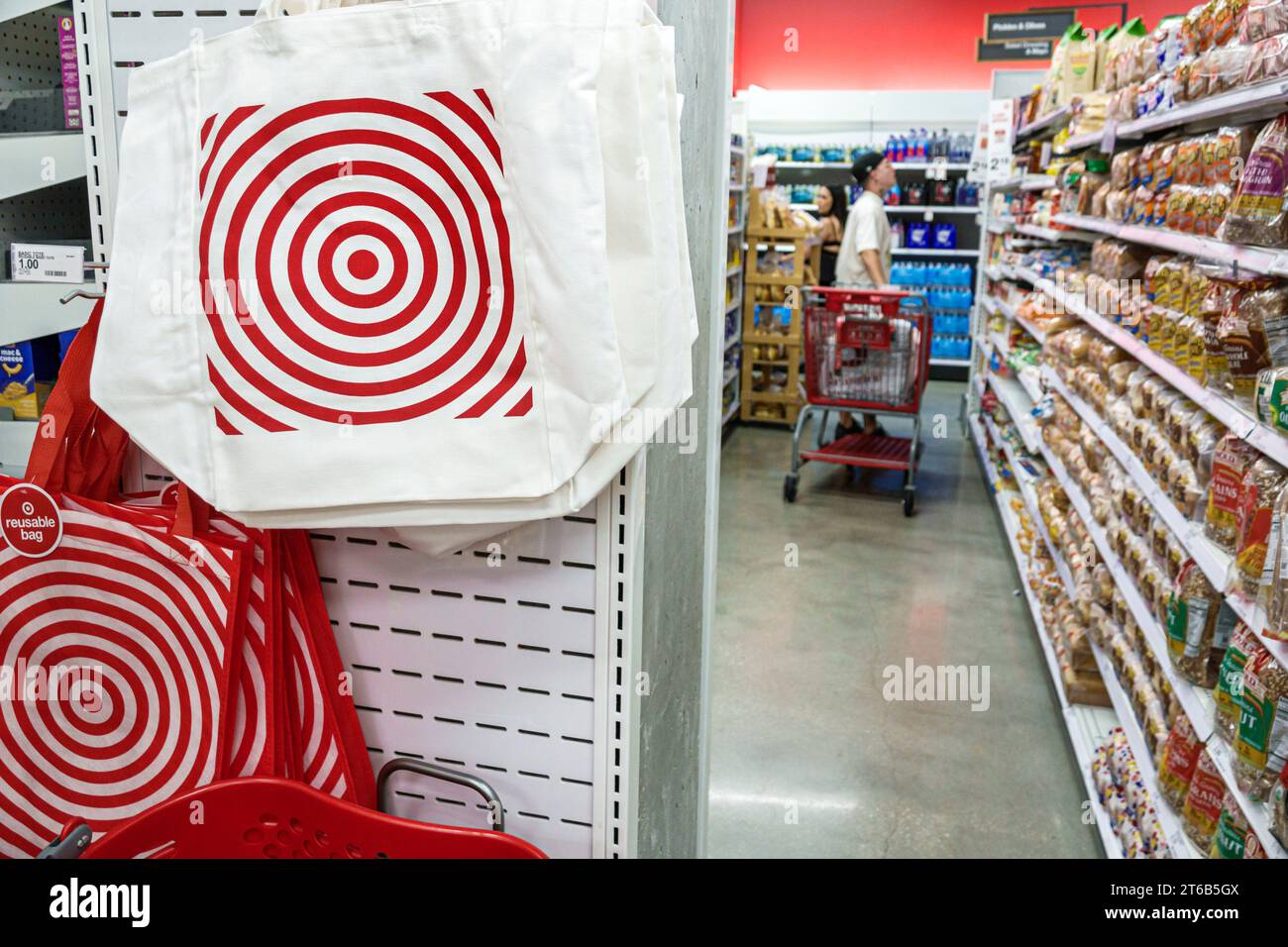 Red dot logo hi-res stock photography and images - Alamy