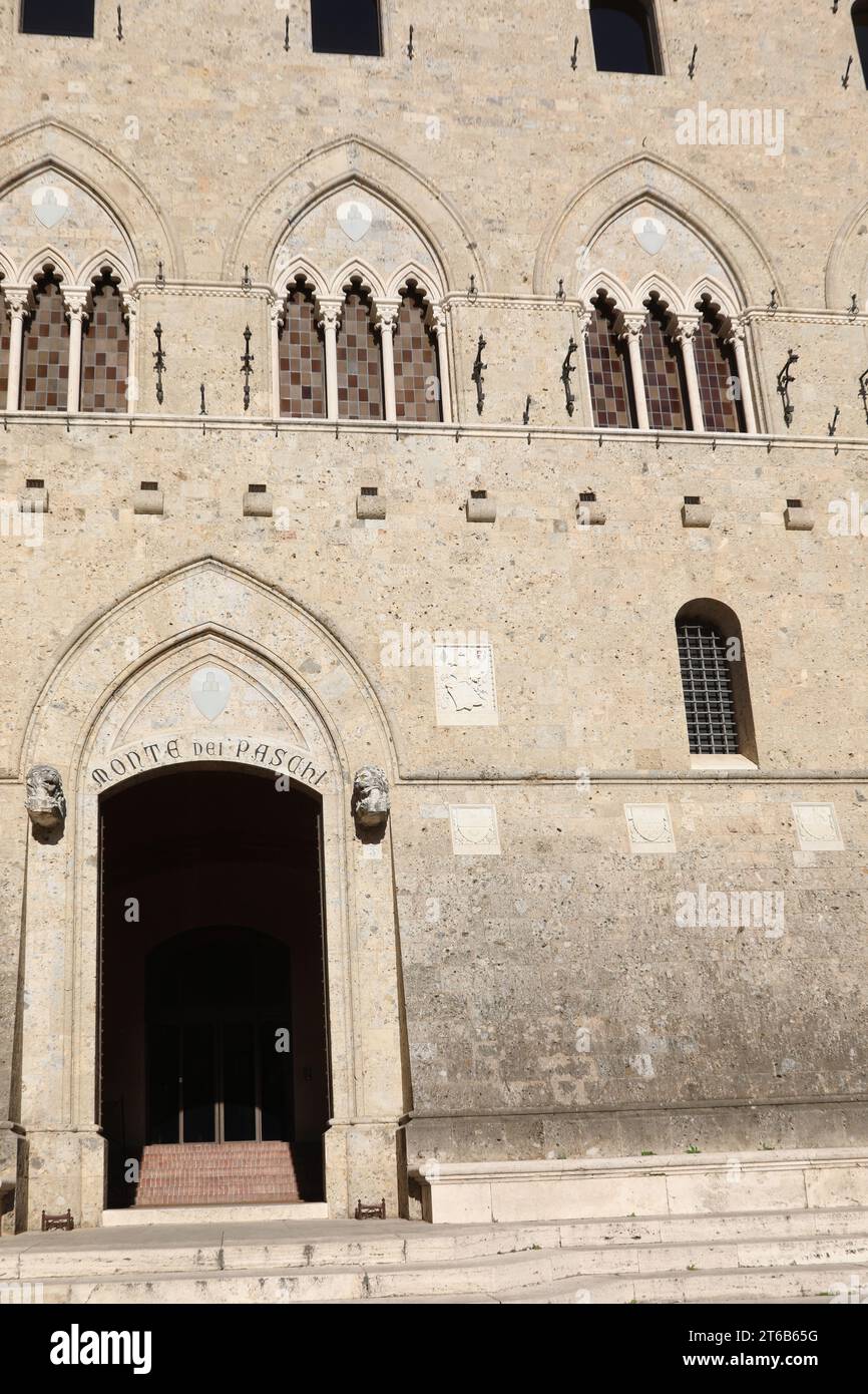 Sienna gate hi-res stock photography and images - Alamy