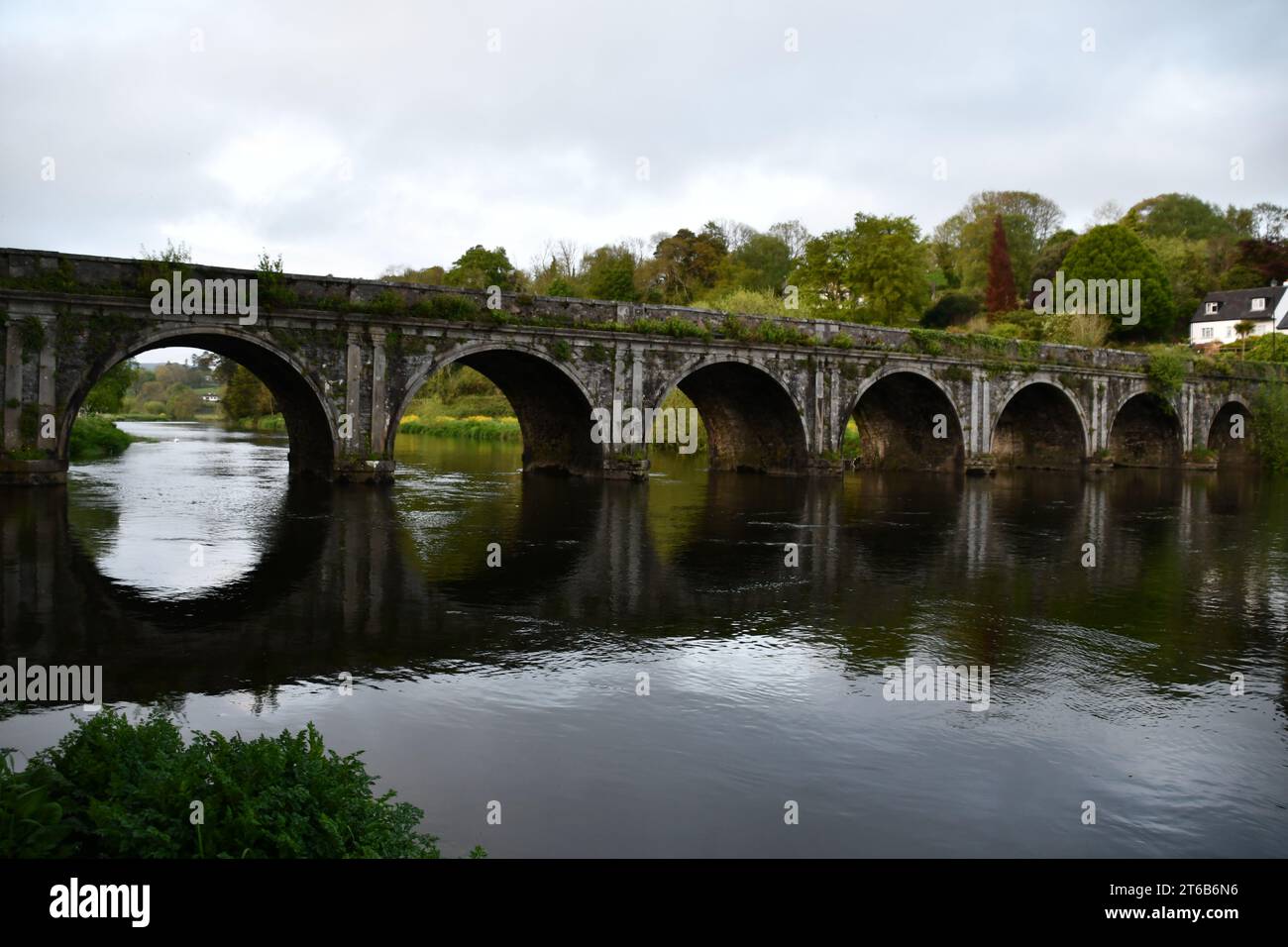 Nore bridge hi-res stock photography and images - Alamy