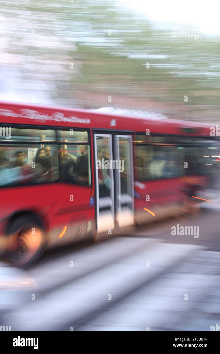 Traffic at night in Madrid. Panning on vehicles Stock Photo - Alamy