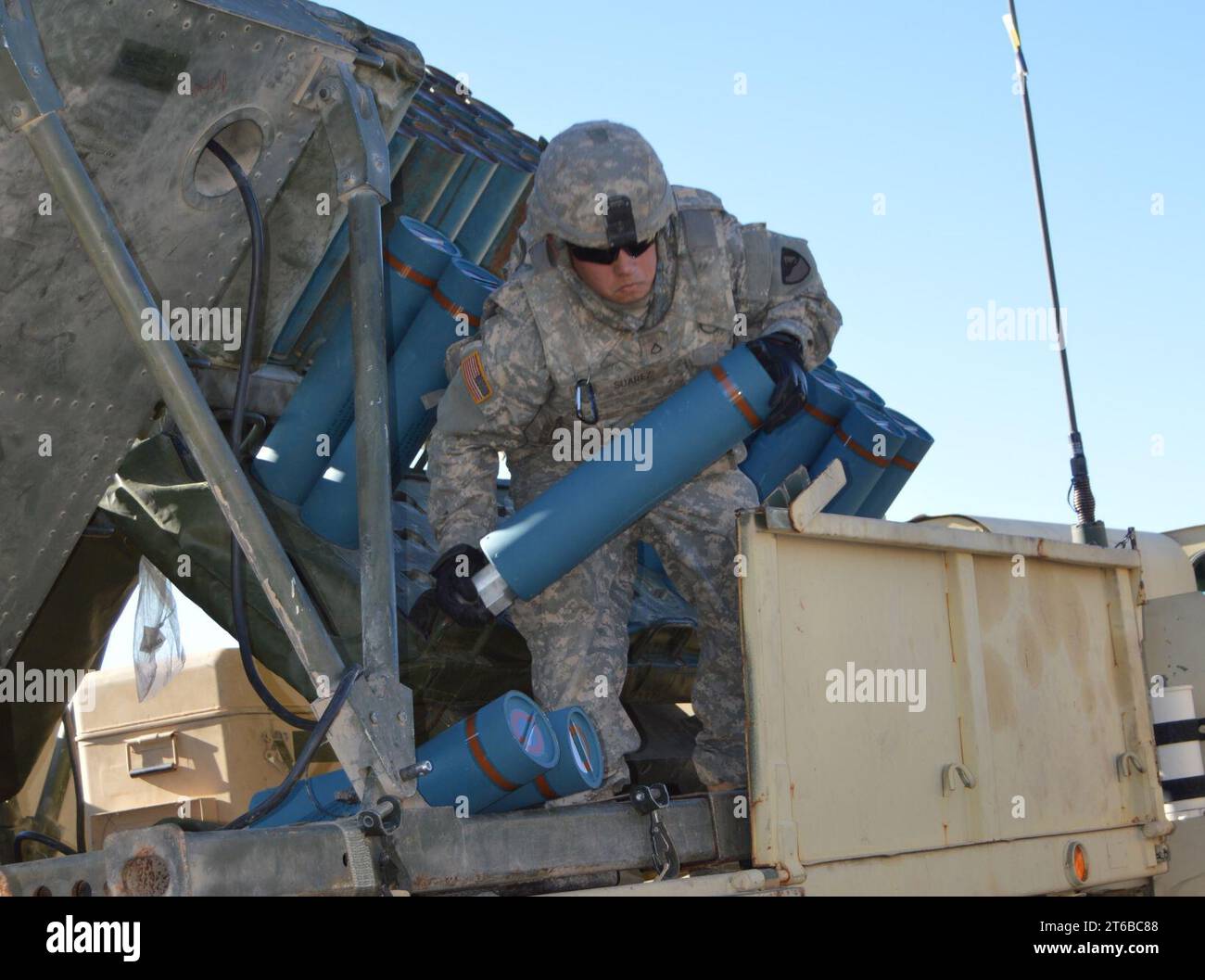 US soldier reloading Volcano mine system Stock Photo - Alamy