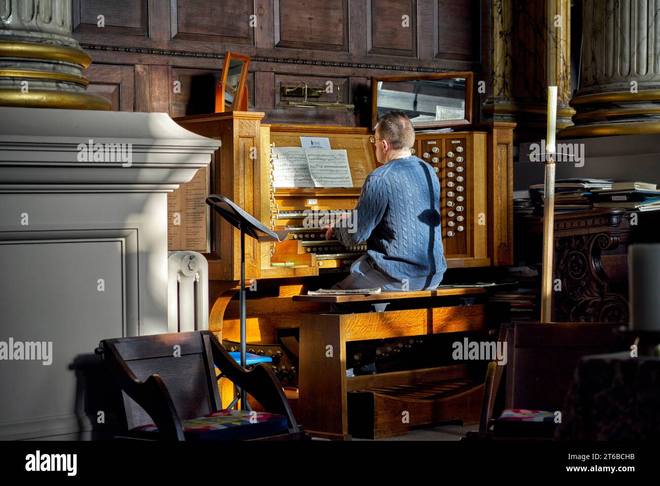 Organist playing the organ at St. Philip's Cathedral Birmingham ...