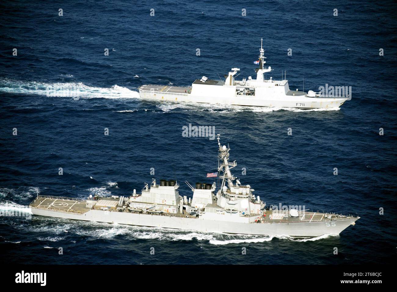 US Stout (DDG-55) and French frigate Surcouf (F711) underway in 2014 ...