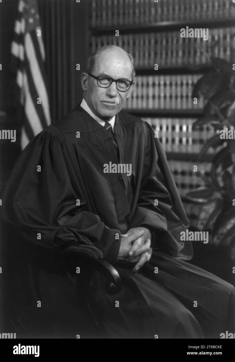 Supreme court official portrait hi-res stock photography and images - Alamy