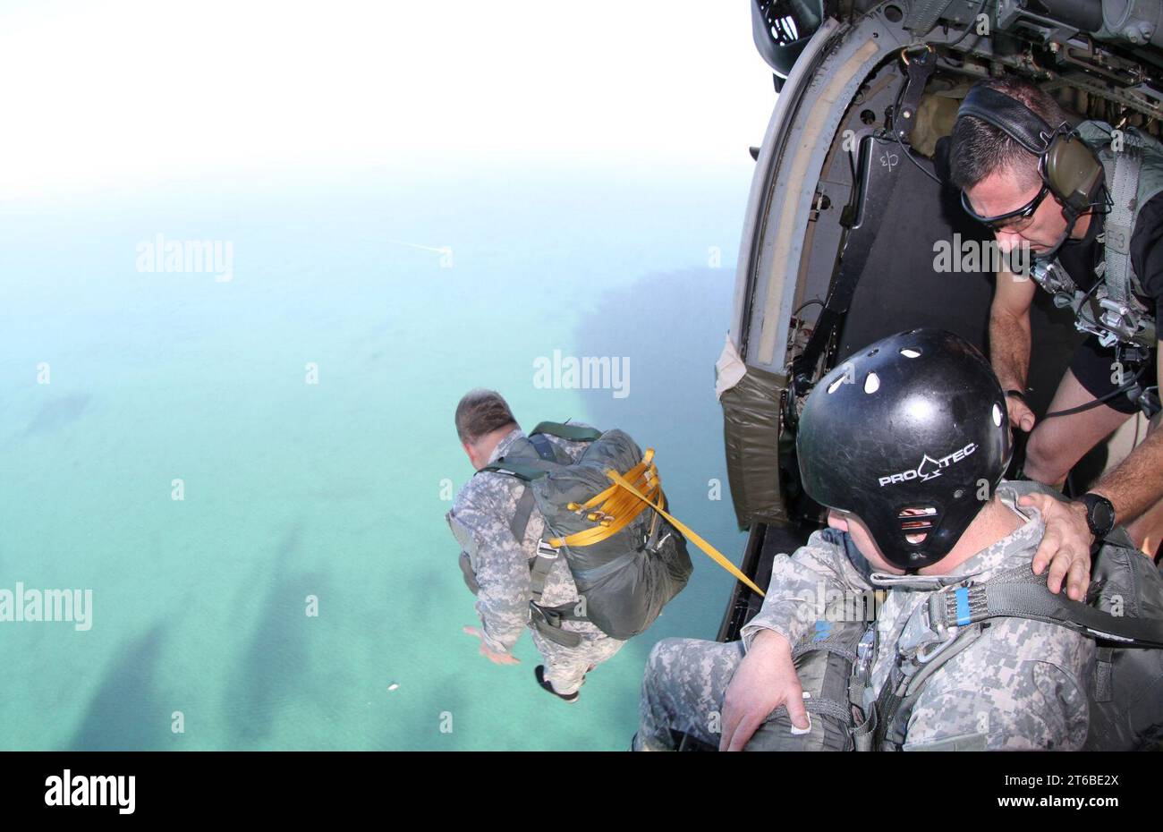 Airborne operation hi-res stock photography and images - Alamy