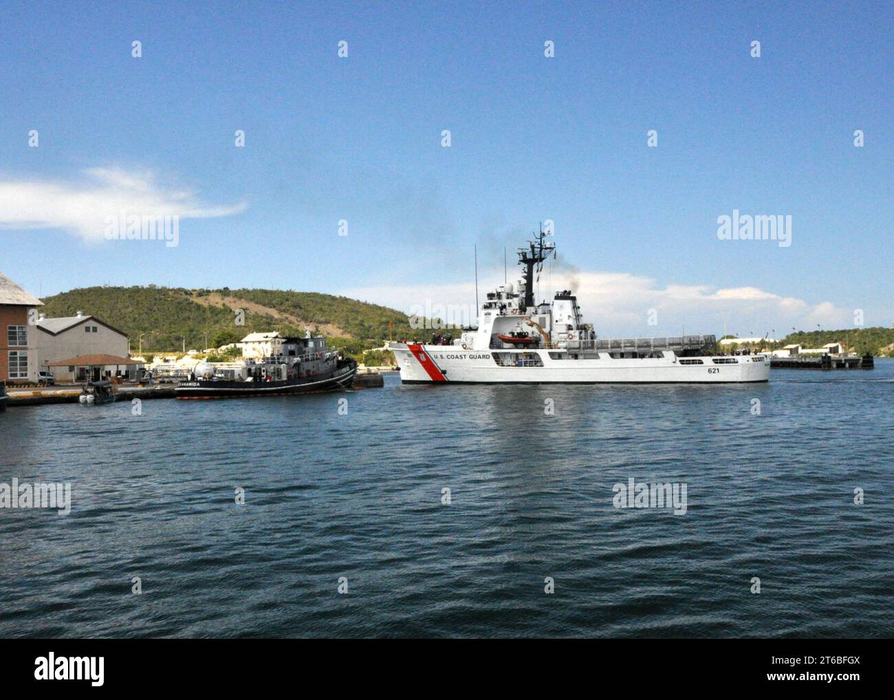Uscgc valiant hi-res stock photography and images - Alamy
